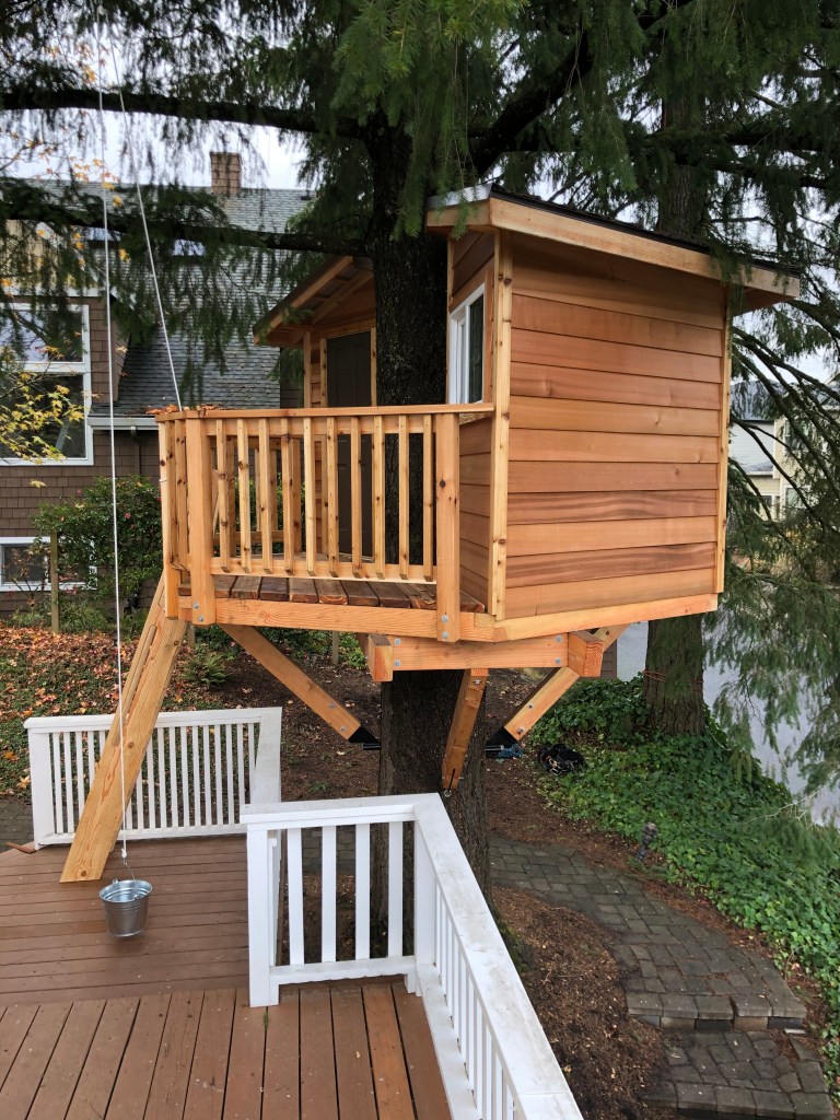 Hexagon Treehouse – Portland Treehouse Company
